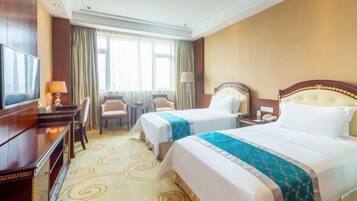 Minibar, cofre no quarto, despertadores