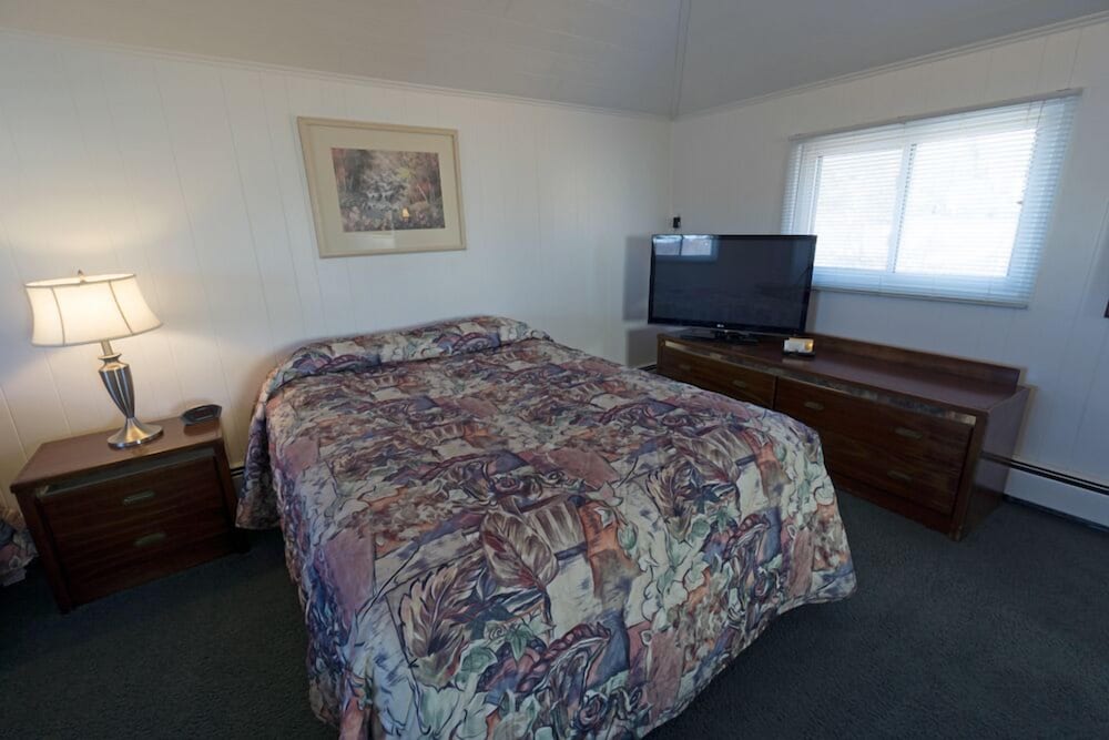 Cold Creek Inn - Benzonia, MI