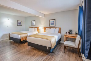 Quarto Standard, 2 camas queen-size | Ferro/tábua de engomar, Wi-fi grátis 