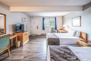 Quarto Standard, 2 camas queen-size | Ferro/tábua de engomar, Wi-fi grátis 