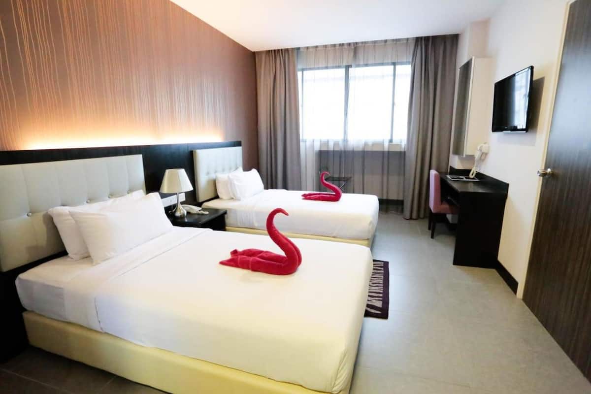 Quarto Twin Deluxe | 1 quarto, minibar, cofre no quarto, secretária