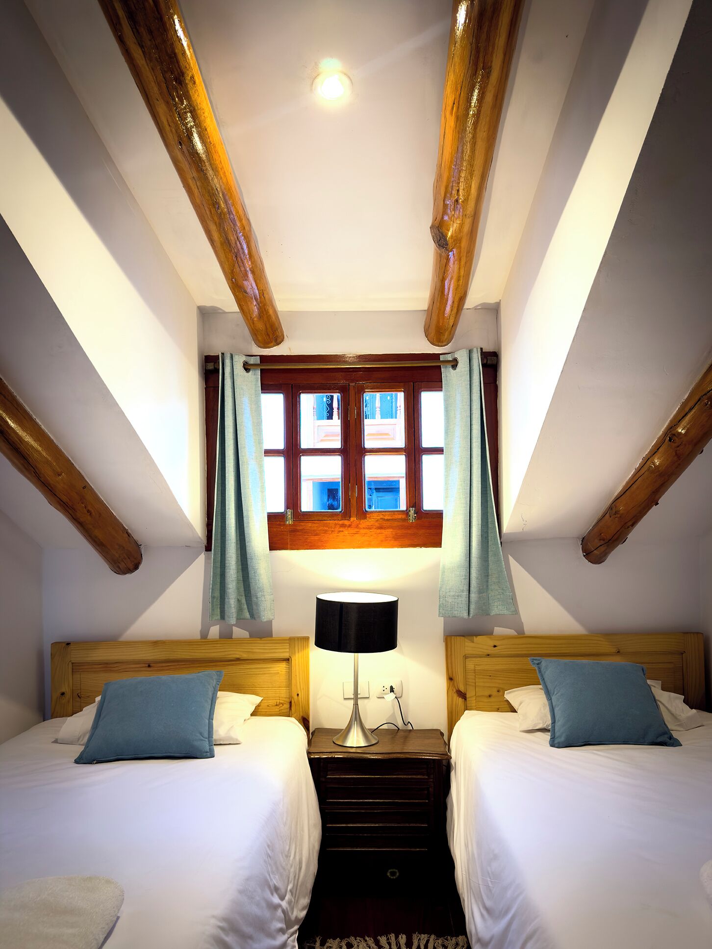 APARTAMENTO RAYMI | Roupas de cama premium, cofres nos quartos, individualmente decorados