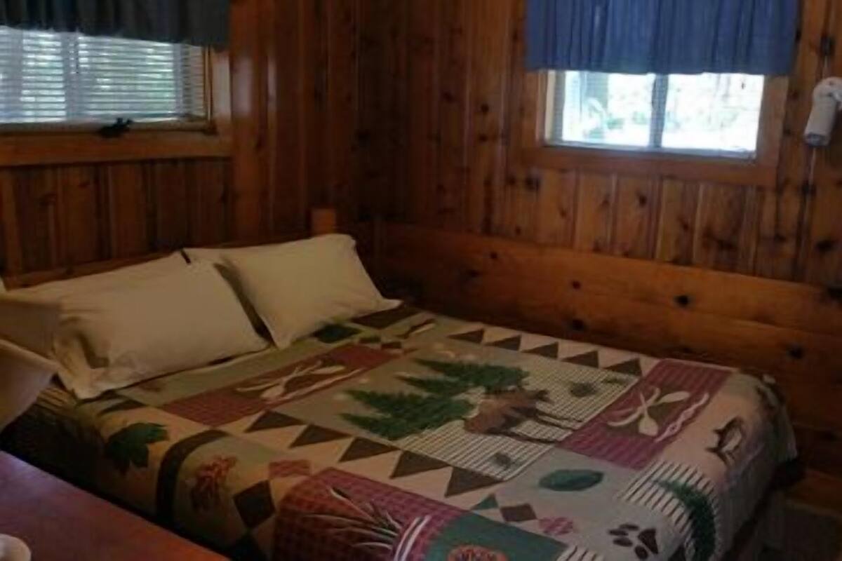 Casa de Campo Familiar (Cabin 11) | Camas de colchão viscoelástico, quartos insonorizados, Wi-fi grátis 