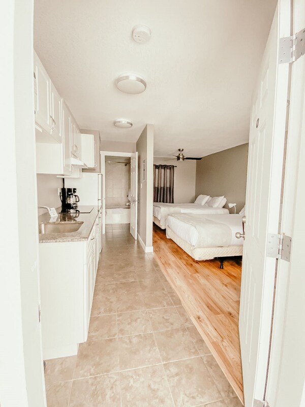 Hinton Highway Inn - Alberta