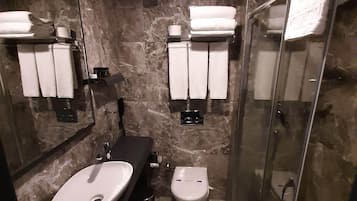 Duche na casa de banho