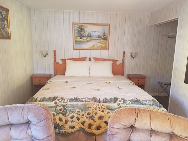 Sunnyside Motel & Cottages - Maine