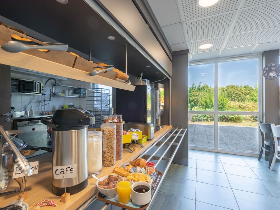 Café da manhã com buffet todos os dias mediante uma taxa