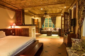 Suite Familiar, 2 quartos, vista para a montanha | Camas de colchão viscoelástico, minibar, cofre no quarto, secretária 