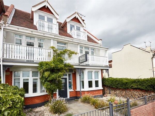 The Beaches Guest House - Southend-on-Sea