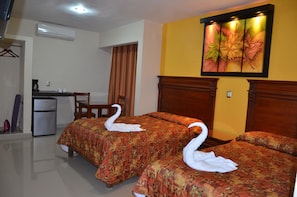Quarto Individual Económico, 1 cama queen-size | Roupa de alta qualidade, cortinas/cortinados opacos 