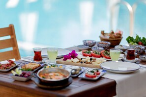 Pequeno-almoço continental diário incluído