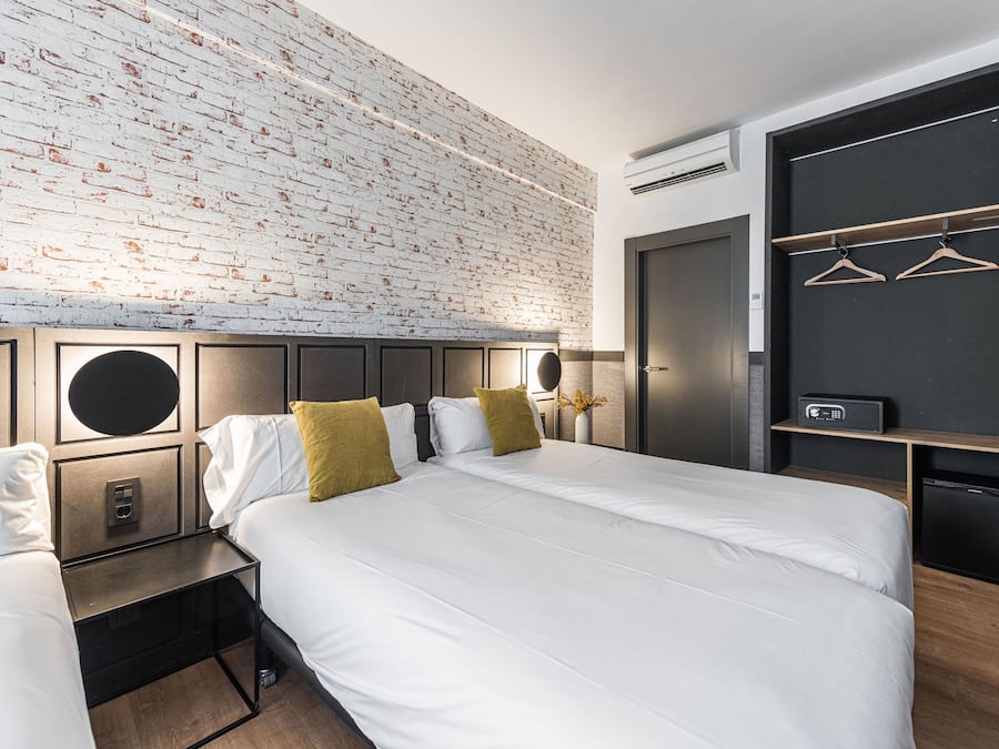 Escrivaninha, espaço de trabalho para notebook, quartos à prova de som