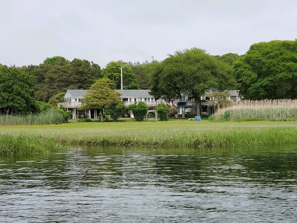 Spring Garden Inn - Cape Cod, MA