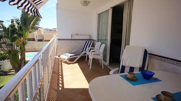 Apartamento, 1 quarto, vista para o jardim | Varanda