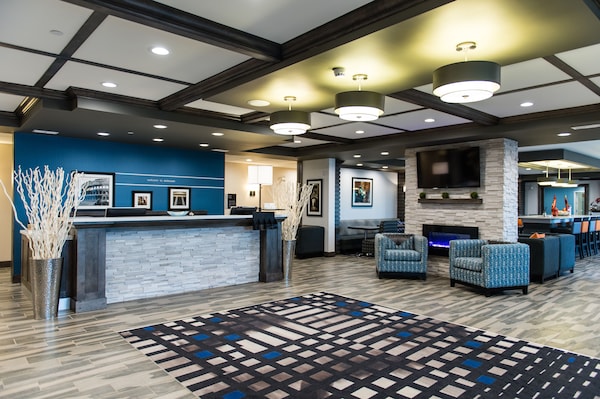 Western Star All Suites Signature Hotel - Estevan