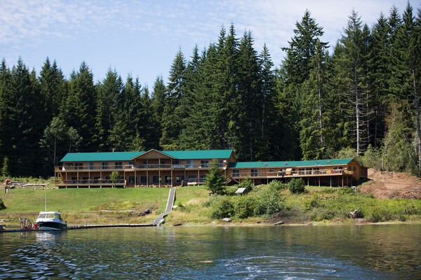 Kagoagh Resort And Fishing Lodge - Vancouver Island