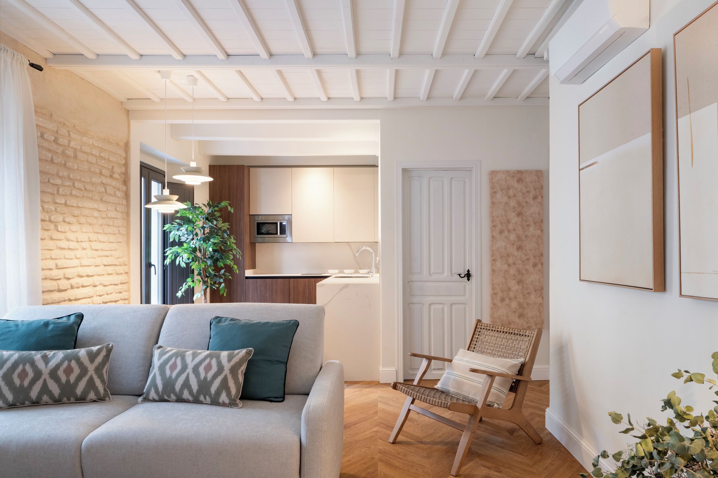 Apartamento, 1 quarto, varanda | Sala de estar | TV de ecrã plano 