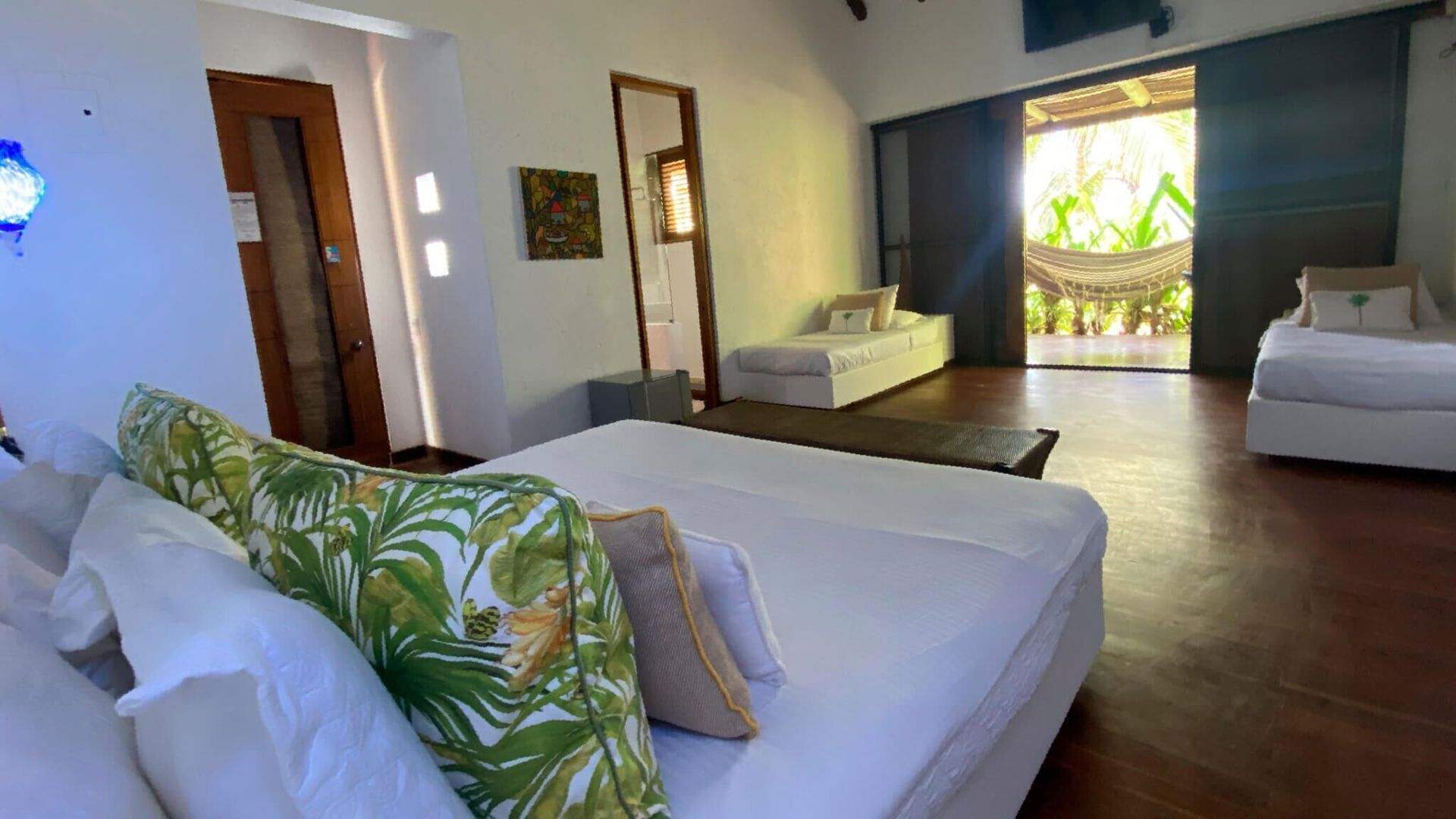 Roupa de cama fornecida 