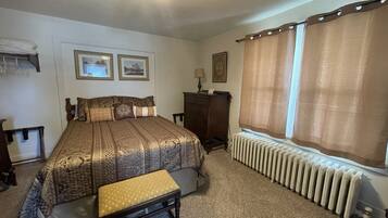 Quarto Tradicional, 1 cama queen-size | Wi-fi grátis, roupa de cama fornecida