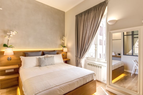 Quarto Deluxe | 1 quarto, roupa de alta qualidade, cofre no quarto, secretária
