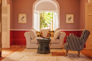 Suíte luxo, vista para o mar | Roupas de cama premium, cofres nos quartos, escrivaninha