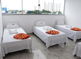 Quarto triplo | Wi-Fi de cortesia, roupa de cama