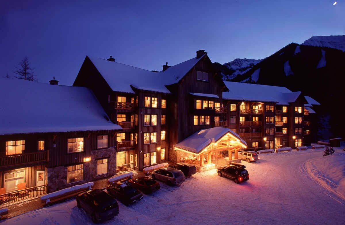 Snow Creek Lodge by Fernie Lodging Co - Latest Reviews, Deals & Photos ...