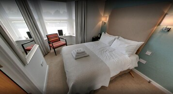 Quarto Duplo | Cortinas/cortinados opacos, Wi-fi grátis, roupa de cama fornecida 