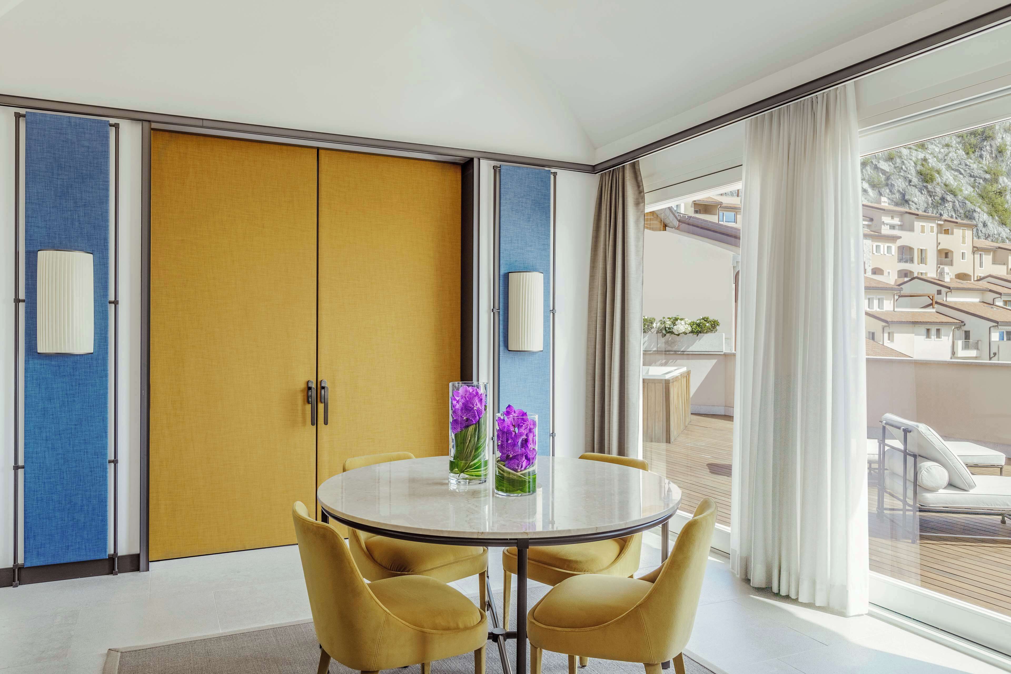 Suite Presidencial (La Falisia) | Minibar, cofre no quarto, secretária 