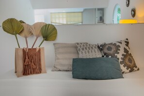 Departamento acceso gratis Beach Club, metros 5th Avenida, Centro, 1 Habitacion, 3 pax | Área de estar | TV