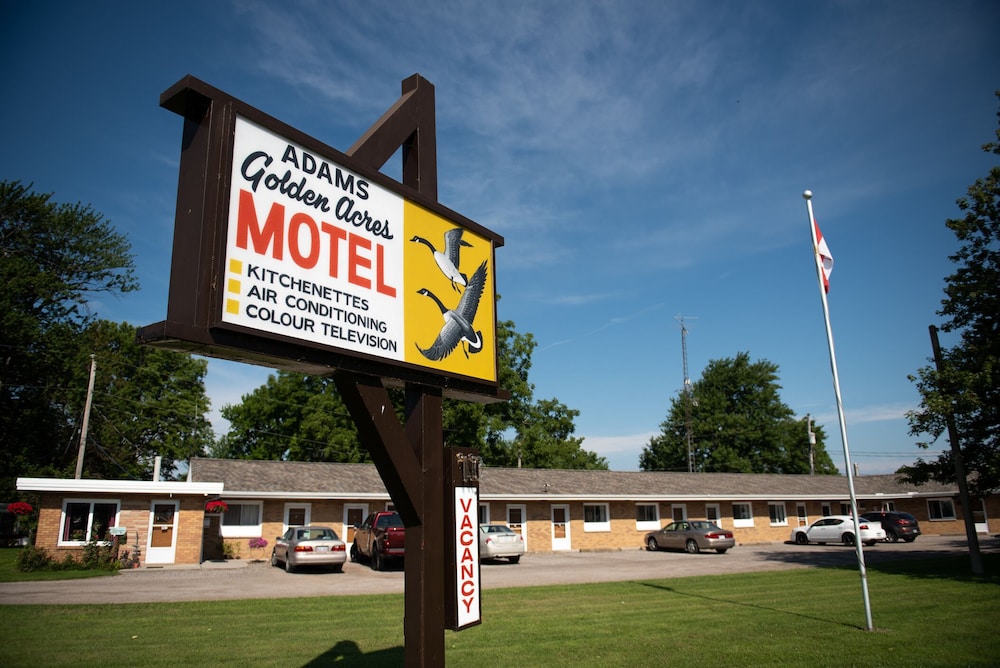 Adams Golden Acres Motel - Lake Erie, PA