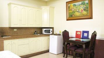 Geladeira, micro-ondas