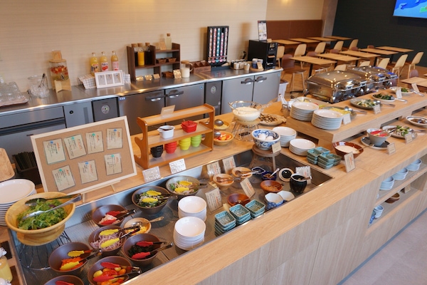 Café da manhã com buffet todos os dias mediante uma taxa