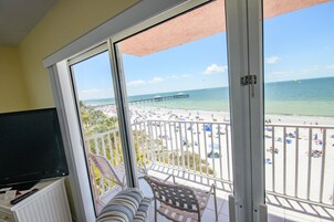 Vista para praia/oceano