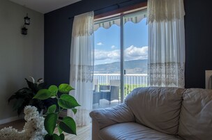 Suite Deluxe, 2 quartos, vista para o lago | Vista do quarto