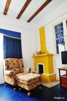 Quarto casal superior | Escrivaninha, Wi-Fi de cortesia, roupa de cama