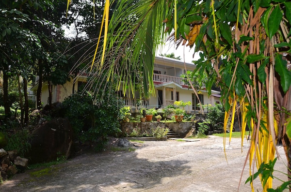 Forest Lodge Guest House - Seychelles