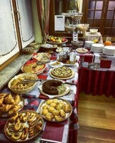 Café da manhã com buffet grátis todos os dias