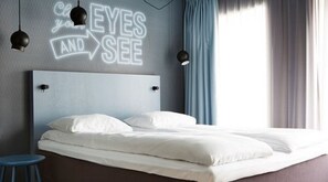 Quarto standard, 1 cama de casal, para não fumantes | Individualmente decorados, individualmente mobiliados, escrivaninha