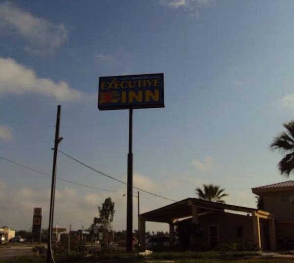 Executive Inn Crystal City - Crystal City, TX