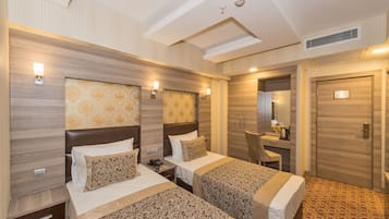 Roupa de alta qualidade, minibar, cofre no quarto