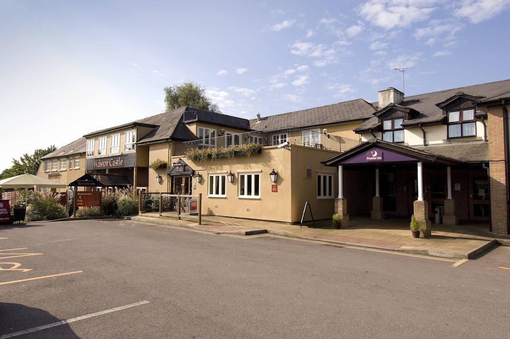 Premier Inn Cardiff West - Cardiff