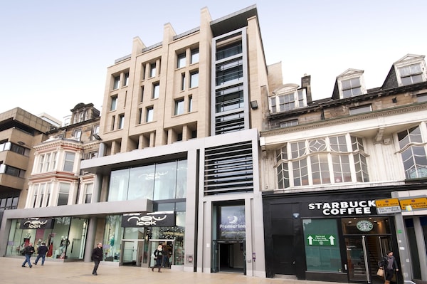 Premier Inn Edinburgh - Princes Street - Edinburgh