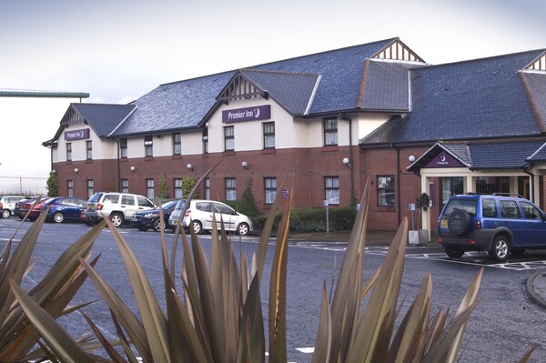 Premier Inn Greenock - Loch Lomond