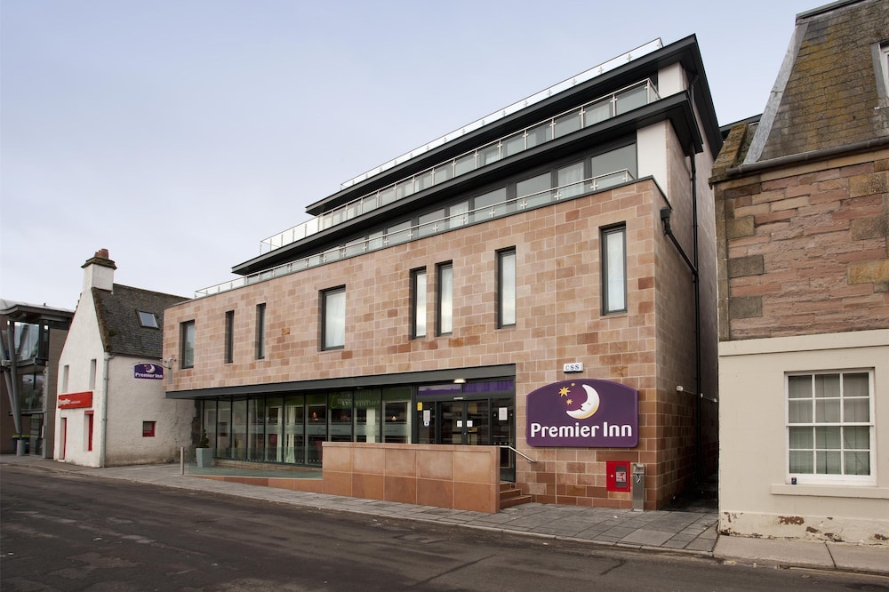 Premier Inn Inverness Centre - River Ness - Loch Ness
