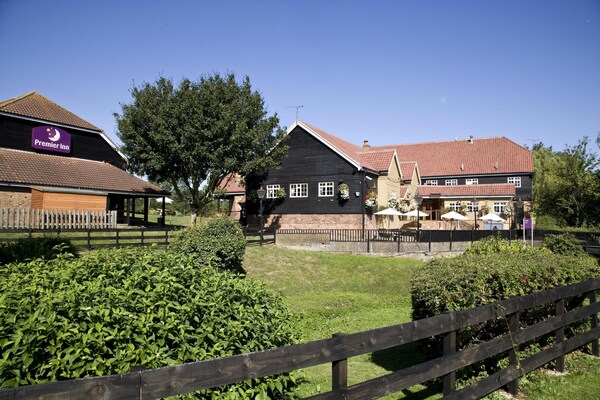 Premier Inn Basildon - East Mayne - Basildon