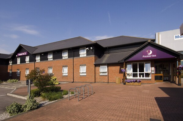Premier Inn Swansea North - Carmarthenshire