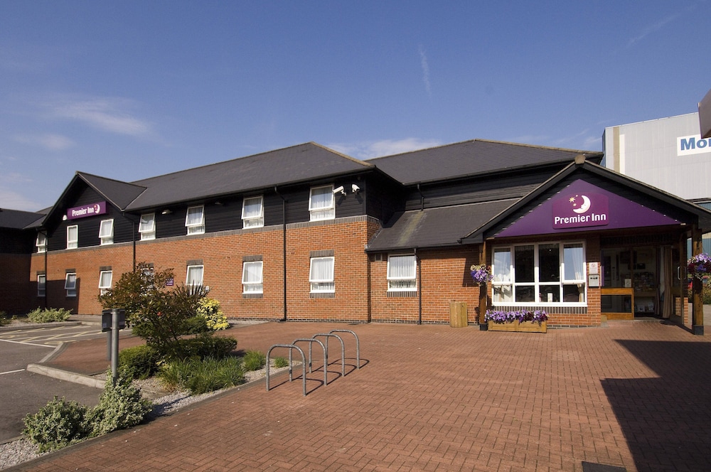 Premier Inn Swansea North - Carmarthenshire