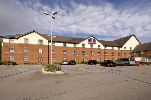 Premier Inn Newcastle Under Lyme - Rudyard Lake