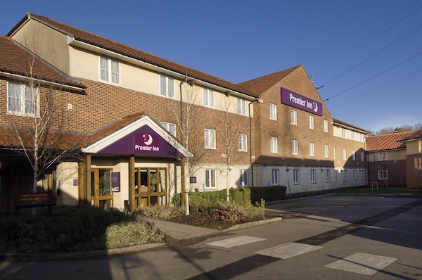 Premier Inn Swindon West - M4 J16 - Swindon